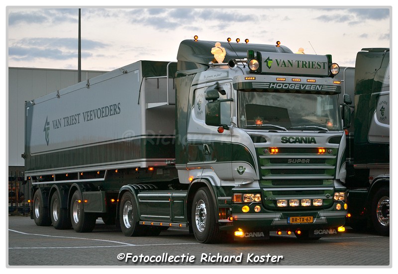 Triest Veevoeders, van - Hoogeveen - Pagina 4 - Transportfotos.nl