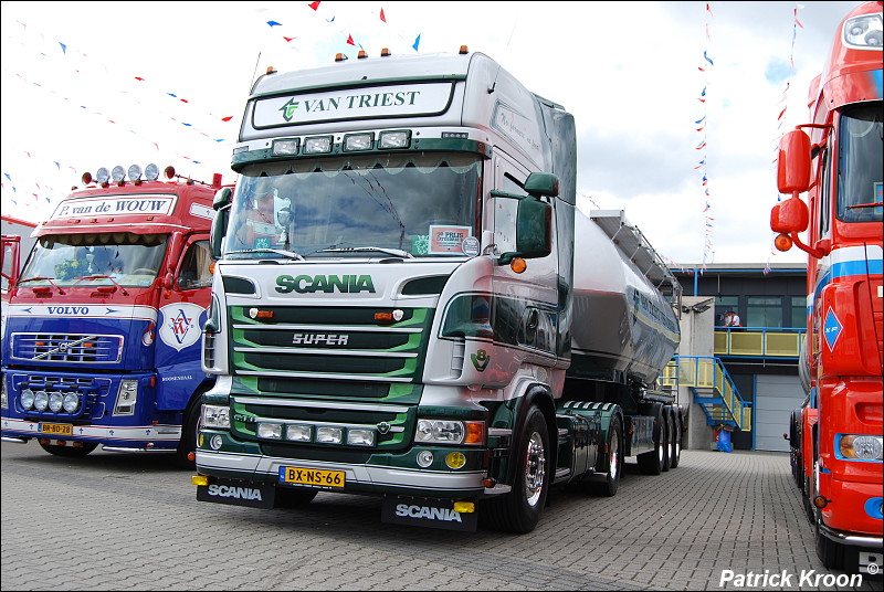 Triest Veevoeders, van - Hoogeveen - Transportfotos.nl